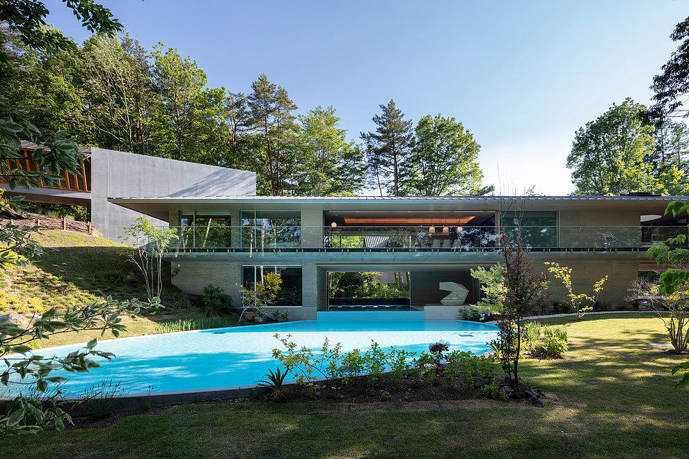 Water Glass Villa by M-Architects | HomeAdore