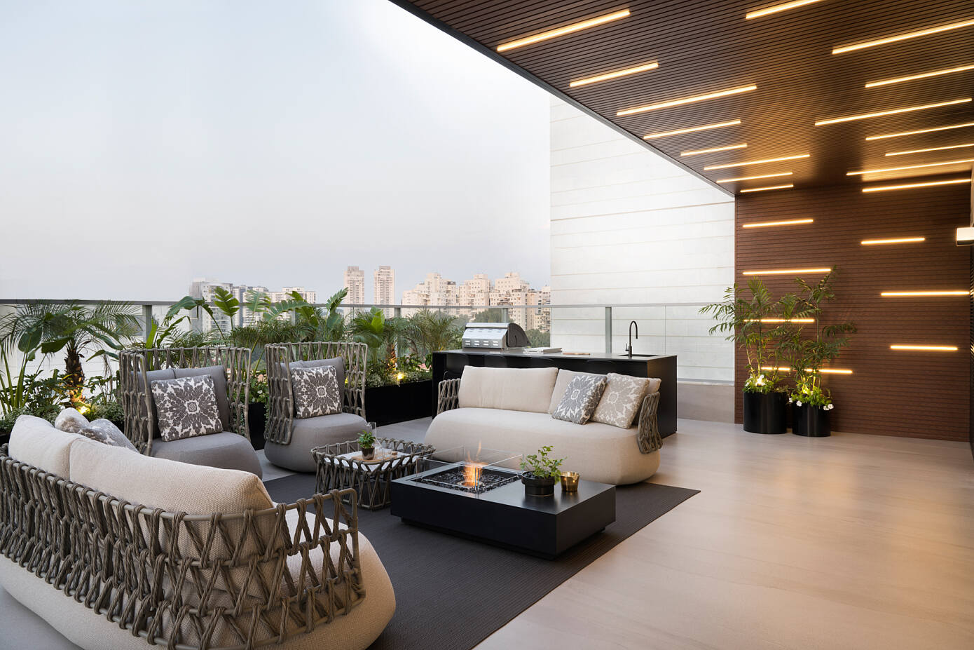 024-ysm-house-parallel-lines | HomeAdore